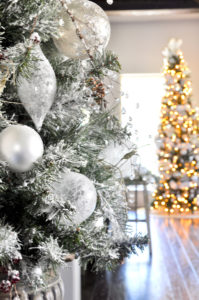 Deck the Halls Christmas Home Tour - Entry - Decor Gold Designs